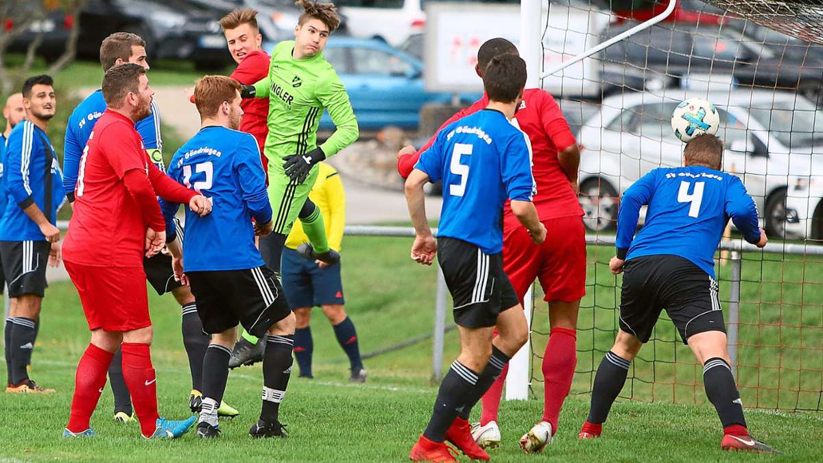 Fussball: Derby und Topspiel stehen an - Fußball - Schwarzwälder Bote