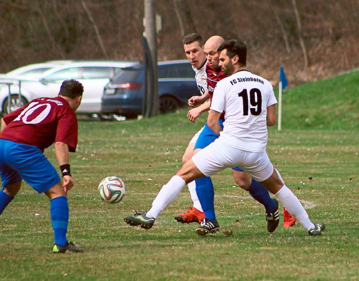 Fußball: Punkteteilung im Zollern-Derby - Fußball - Schwarzwälder Bote