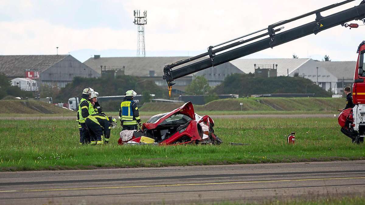 Fahrer ist erst 19: Polizei nennt neue Details zu Ferrari-Unfall - Lahr ...