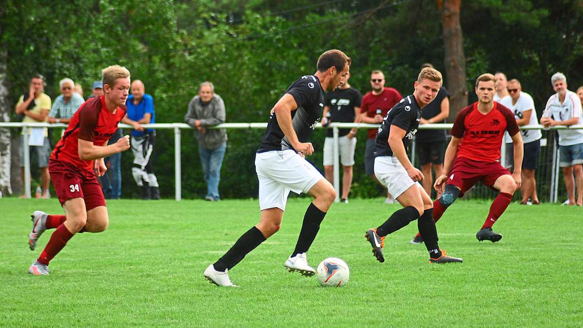 Fußball: Ein besonderes Derby steht an - Fußball - Schwarzwälder Bote