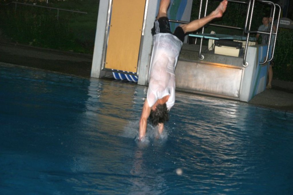 Plantsch-Spaß bei der Pool-Party