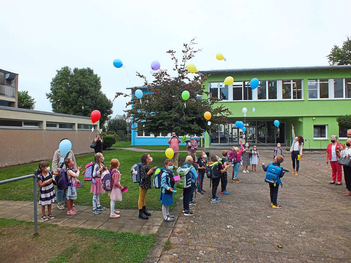 Erster Schultag: Hansjakob-Schule begrüßt 17 Erstklässler - Ettenheim ...