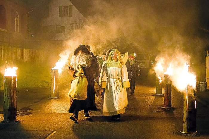 Balingen: Zillhausen feiert Dorfweihnacht - Balingen - Schwarzwälder Bote
